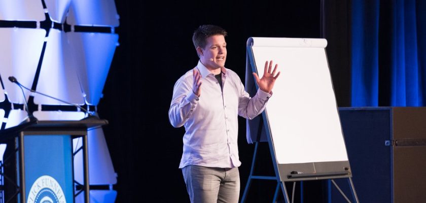 Russell Brunson: Net Worth, Age, Wife, Address, Products - Revolist